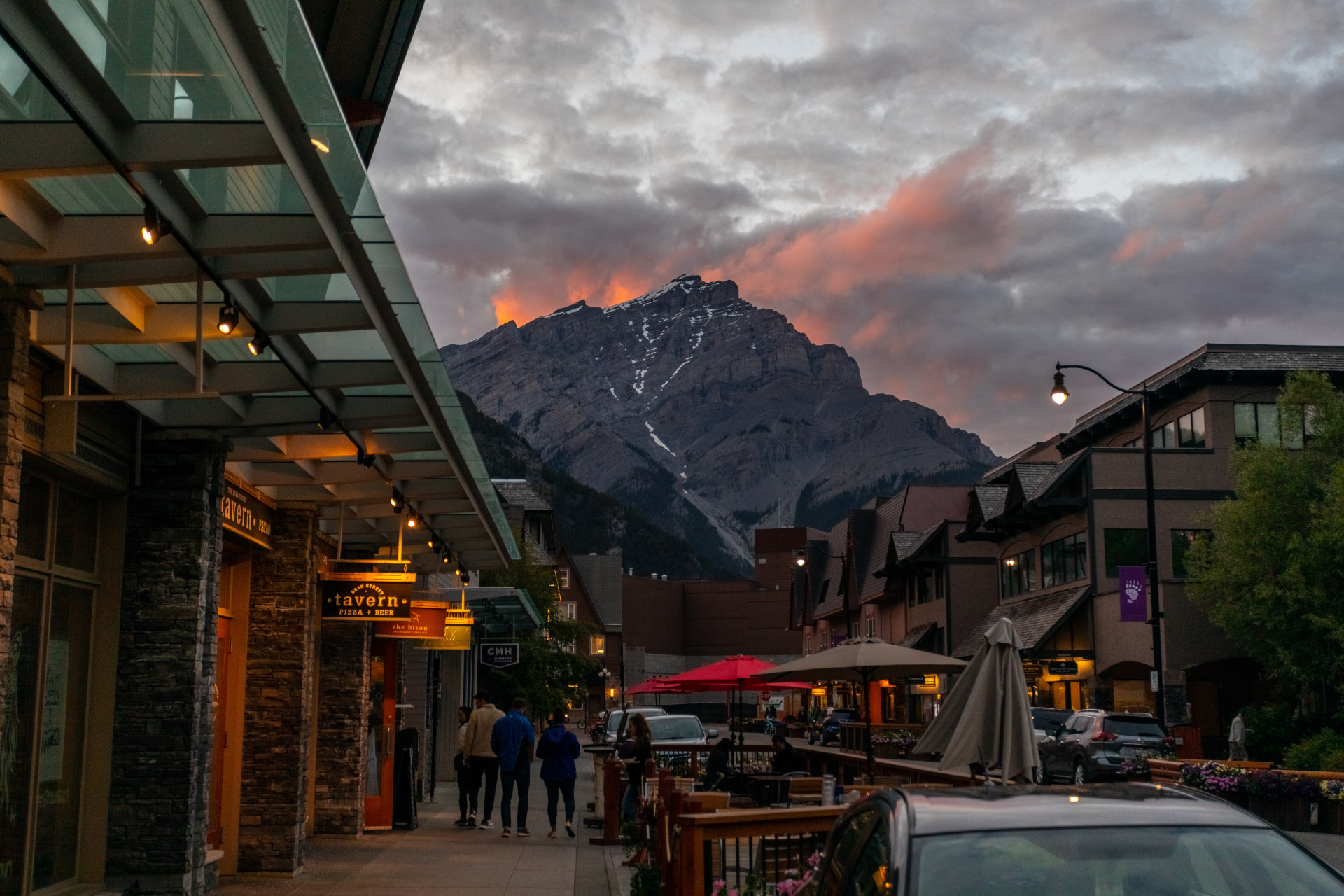 28 Best Drives and Walks Around Banff National Park