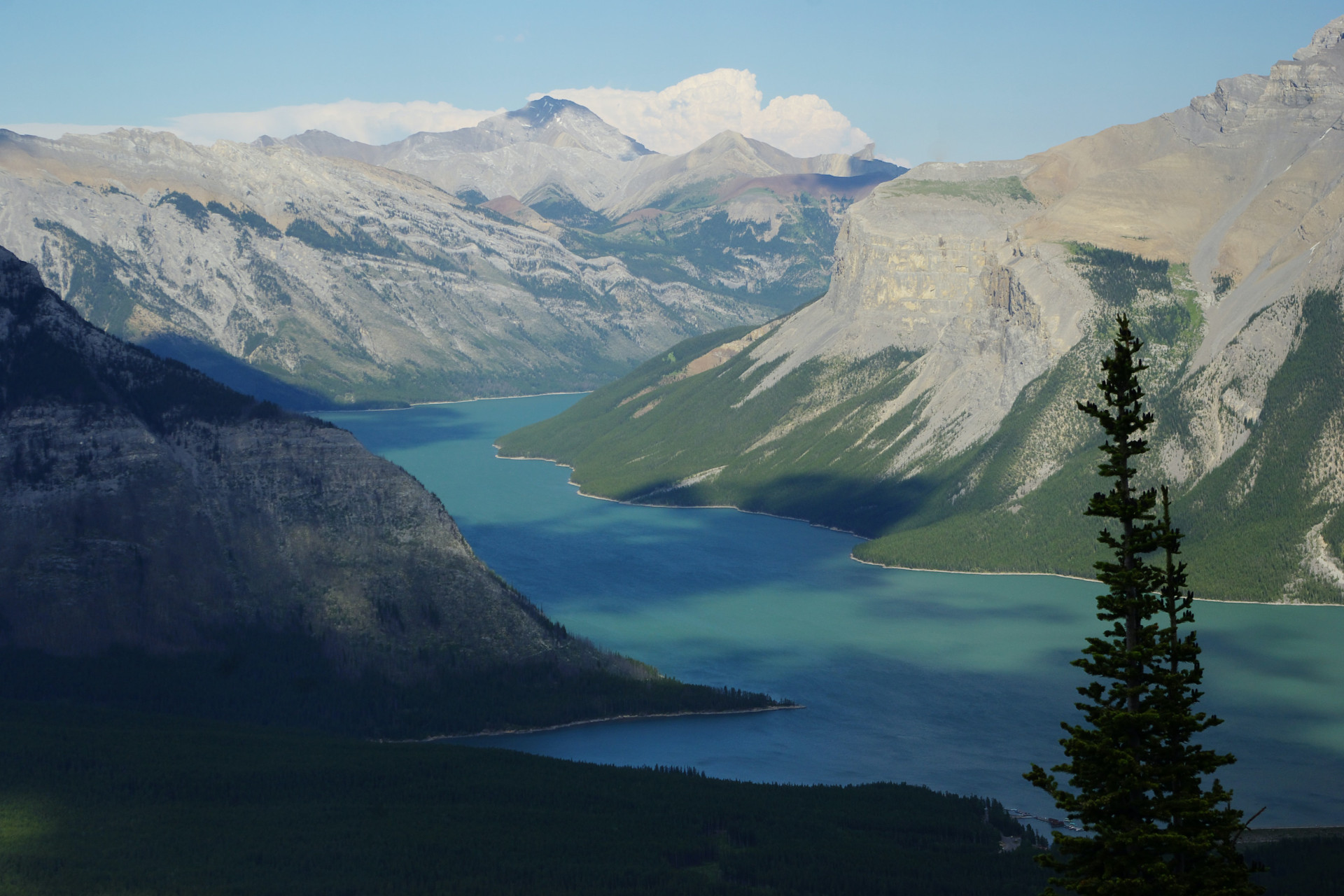 28 Best Drives and Walks Around Banff National Park