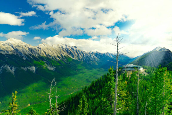 Banff in April - Explore Nature at its Best - Banff National Park